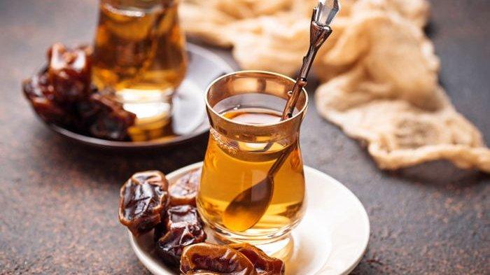 Simak 5 Khasiat Air Rendaman Kurma bagi Kesehatan Tubuh - Zaman Nabi ...