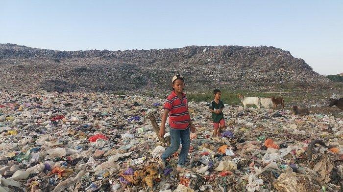 FOTO: Dekat Pemukiman Warga, TPA Antang Diusulkan Direlokasi - Tribun ...