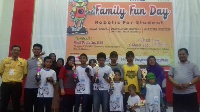 Kokaro Makassar Ajarkan Anak Yatim Rakit Robot Visiped - Tribun-timur.com