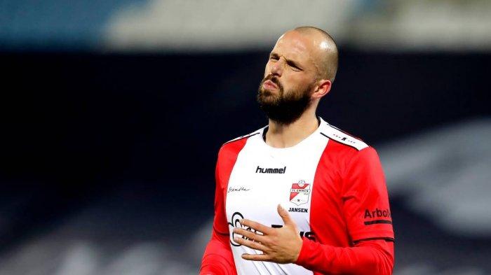 Bursa Pemain Liga 1 2021 - Anco Jansen Rekan Pluim Beri Kode ke PSM ...