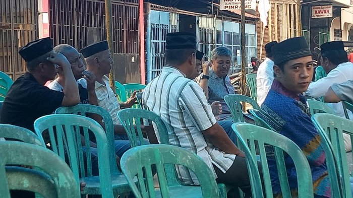 Andi Irwan Hamid Melayat di Salah Satu Rumah Warga di jalan Pattimura Pinrang - Tribun-timur.com