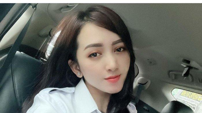 Masih Ingat Angely Emitasari Biduan Cantik Jadi Kepala Desa? Dulu Rebutan Kades Lain, Kabar ...