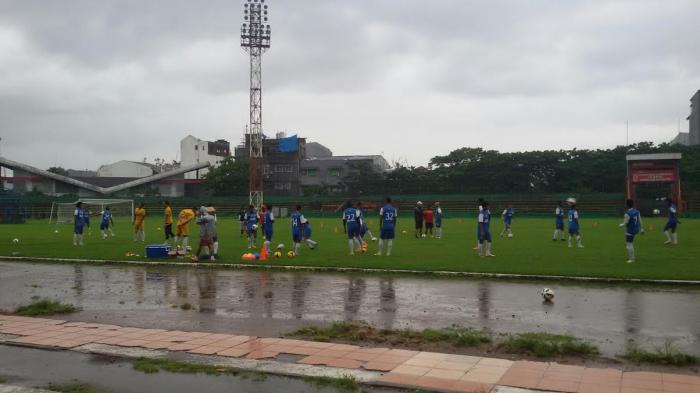 Skuad PSM Makassar Latihan Pagi di Stadion Mattoanging - Tribun-timur.com