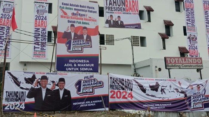 Dulu Digusur Ahok, Kini Copot Spanduk Anies Baswedan - Tribun-timur.com