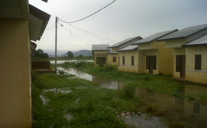 FOTO: Banjir di Jl Biola Blok 10 Permunas Manggala - Tribun-timur.com