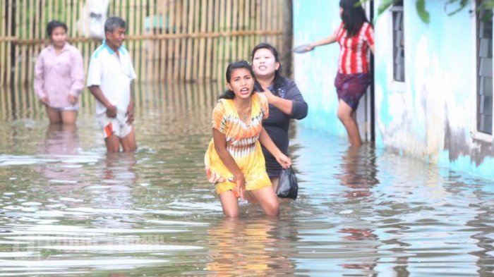 Alhamdulillah, Banjir di Maccini Sombala Mulai Surut - Tribun-timur.com Alhamdulillah, Banjir di Maccini Sombala Mulai Surut - Tribun-timur.com
