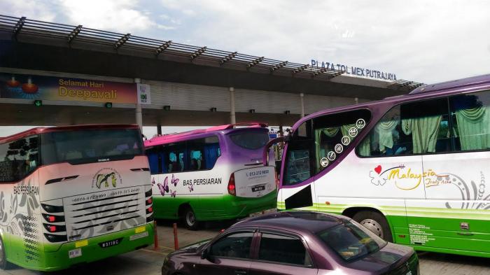 'Bas Persiaran' Berseliweran Bawa Wisatawan Menuju Sepang - Tribun ...