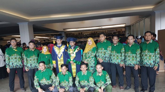 Batik Muhammadityah Warnai Wisuda Unismuh Makassar - Tribun-timur.com