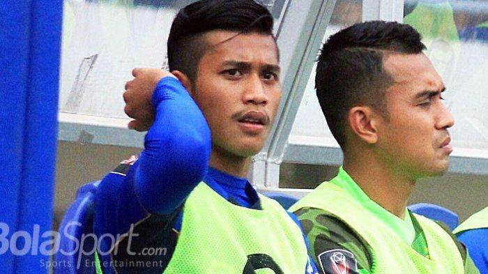 Ini Bek Persib Bandung, Indra Mustafa yang Dikartu Kuning Padahal Duduk ...