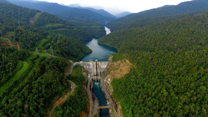 FOTO DRONE: Bendungan PLTA Balambano Luwu Timur dari Udara - Tribun ...