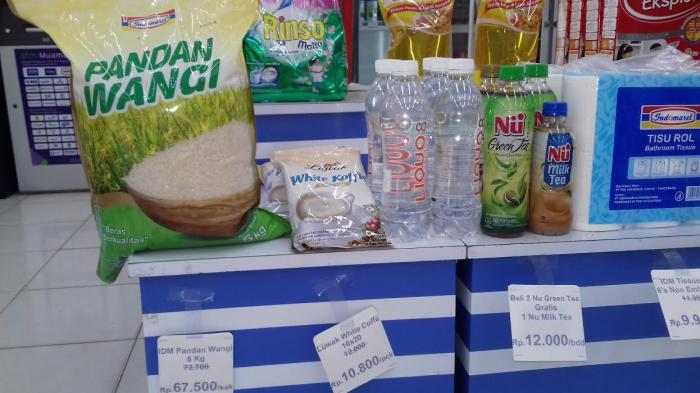 Beras Pandan Wangi di Indomaret Turun Harga - Tribun-timur.com