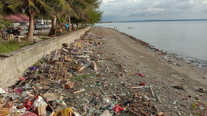 VIDEO: Sampah Penuhi Bibir Pantai Pasar Bonea Selayar - Tribun-timur.com