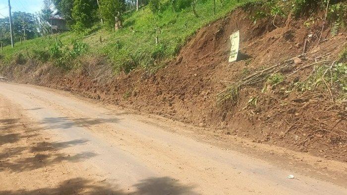 Sempat Terisoloasi, Jalan Penghubung Desa Komba-Binturu Kini Bisa ...