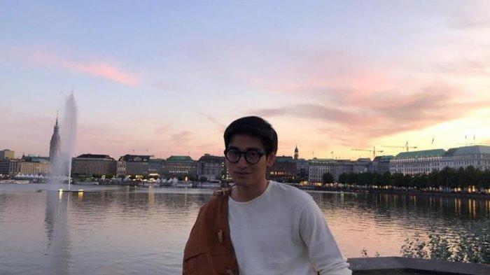 Sosok Bio One, Pemeran Utama Film Rembulan Tenggelam di Wajahmu ...