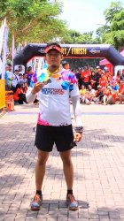Dua Pelari Bosowa Runners Taklukkan Rute Bintaro Loop 120 Km - Tribun ...