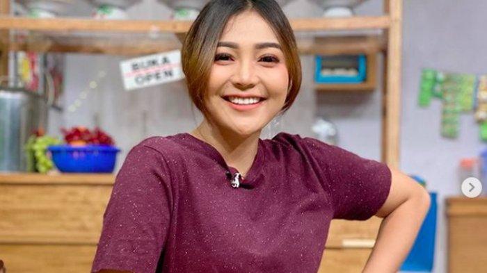 BIODATA Chacha Sherly, Artis Eks Trio Macan Meninggal Dunia karena ...