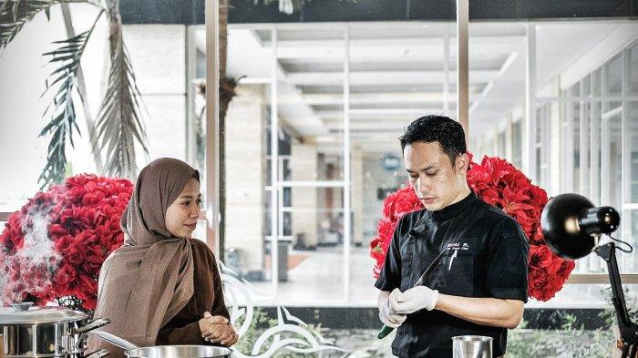 FOTO: Chef Rony Hadirkan Braised Banana Inspirasi Barongko - Tribun-timur.com