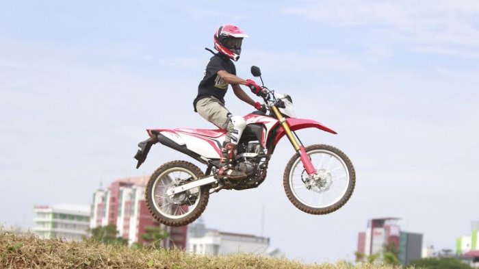 400 Pecinta Motor Trail Akan Jelajahi Bumi Latemmamala - Tribun-timur.com