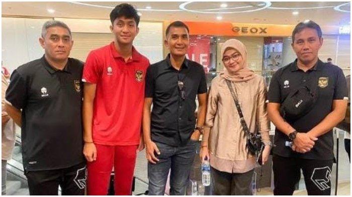 Cerita Masa Kecil Sulthan Zaky Bek Timnas U-17, Gita: Dibawa Main Bola Sama Bapak - Tribun-timur.com