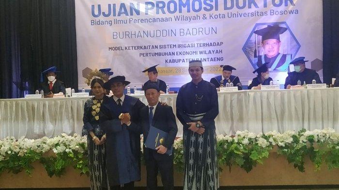 Unibos Kukuhkan Doktor Pertama Bidang Perencanaan Wilayah Kota - Tribun-timur.com