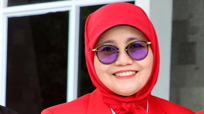 Mengenal Dekan Fakultas Hukum Unhas, Prof Dr Farida Patittingi: Terbuka ...