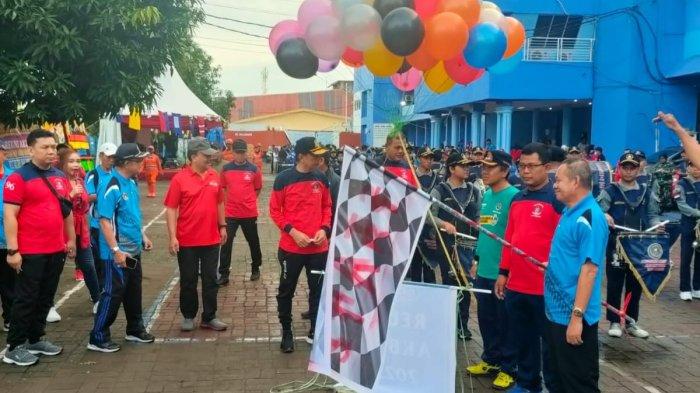 Ratusan Alumni Ramaikan Jalan Santai Reuni Akbar IKA Polimarim AMI ...