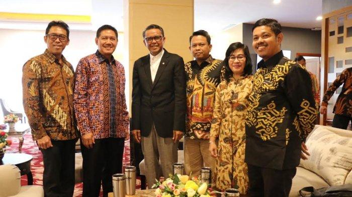 Tambah Gerai Bank Sampah Tukar Emas, Dirut Pegadaian Minta Dukungan NA ...