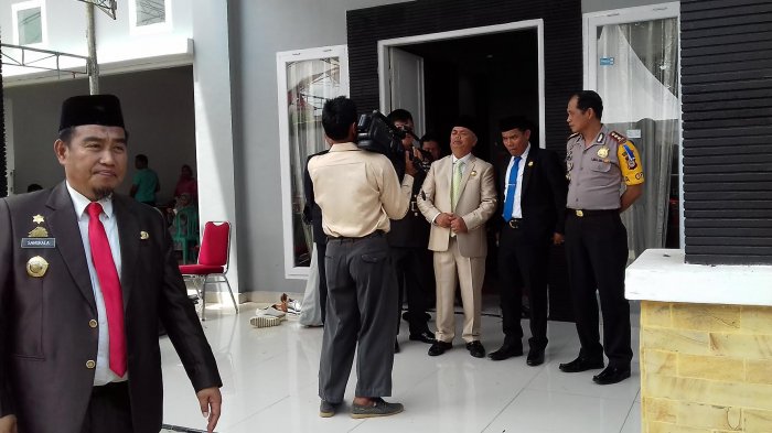 Dangke dan Nasu Cemba, Menu Syukuran Ketua DPRD Enrekang - Tribun-timur.com