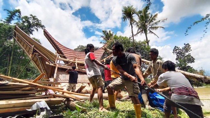 Diterjang Puting Beliung, 4 Alang di Marante Toraja Utara Porak Poranda ...