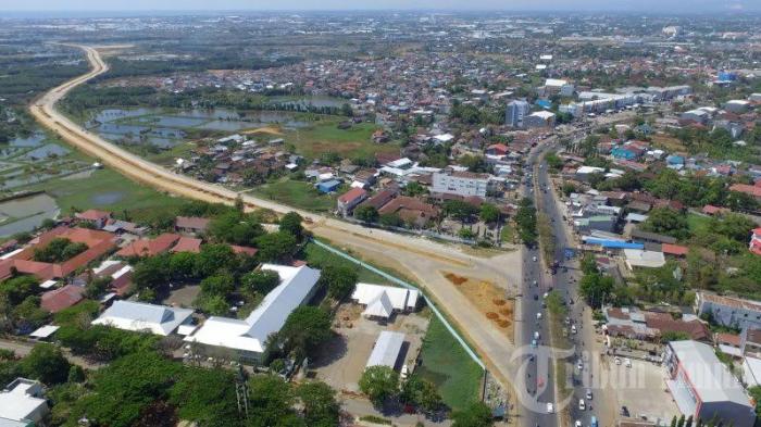 FOTO DRONE: Begini Jalan Alternatif Perintis Kemerdekaan-Tol Ir Sutami ...