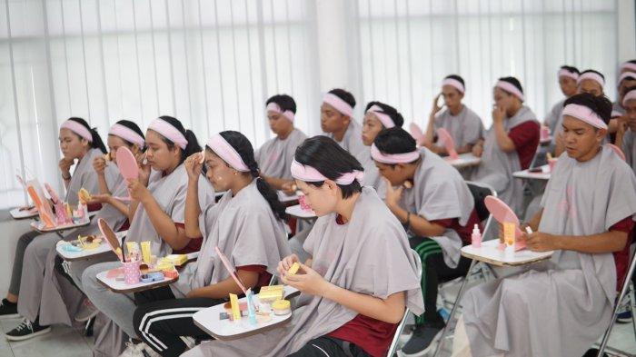 Emina Cosmetics Gelar Beauty Class di Duta Samudra Indonesia - Tribun ...