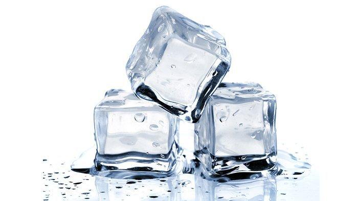Benarkah Es Batu Berwarna Putih Dibuat dari Air Mentah? Ini Penjelasan ...