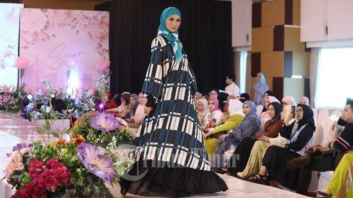 Fashion Show Ramadan, Sinar by Hj. Inar Meluncurkan 24 Model Busana ...