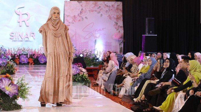 Fashion Show Ramadan, Sinar by Hj. Inar Meluncurkan 24 Model Busana Muslim - Tribun-timur.com