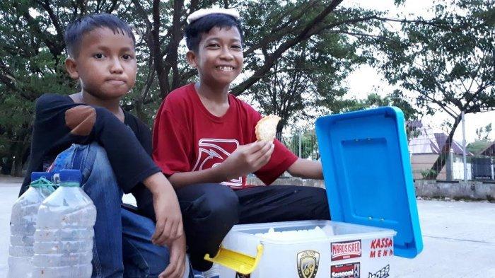 Kisah Firman Anak Yatim Penjual Jalangkote di Maros, Seperi Rizal Sering Dibully, Tapi Nasibnya ...