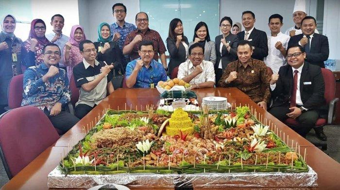 FOTO: Founder Bosowa Corp, HM Aksa Mahmud Ulang Tahun ke 74 - Tribun ...