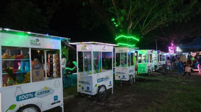 Bentuk Kepedulian, PLN Resmikan Taman Desa Sejuta Lampu dan Gerobak ...