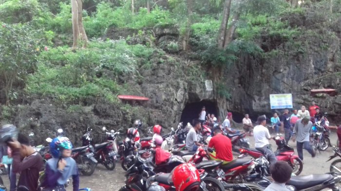 Goa Mampu Bone Dipadati Pengunjung Dua Hari Setelah Lebaran - Tribun ...