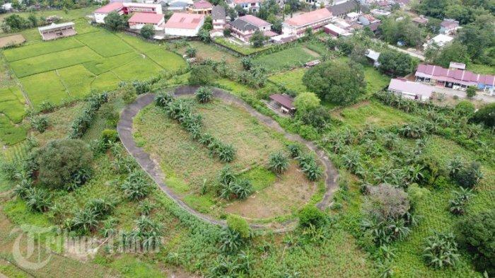 Foto Drone: Fasilitas Arena Olahraga GOR Sudiang Tidak Terurus, Ditumbuhi Tanaman dan Rumput ...