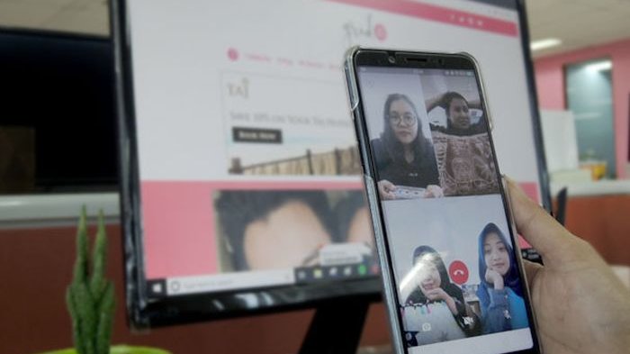 Terbaru, Sudah Bisa Video Call 4 Orang Bersamaan Loh di WhatsApp ...
