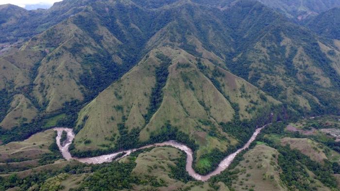 VIDEO: Spot Foto Instagramable di Batara Rest Area dengan Latar Gunung ...