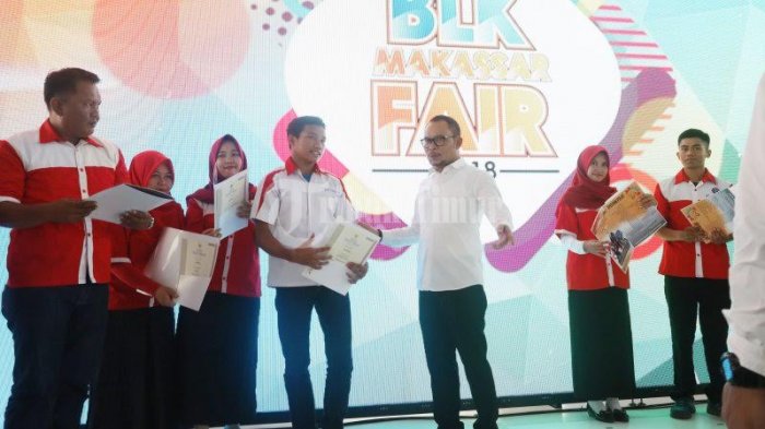 Menteri Hanif Dhakiri Beri 1000 Sertifikat untuk Alumni BLK Makassar ...