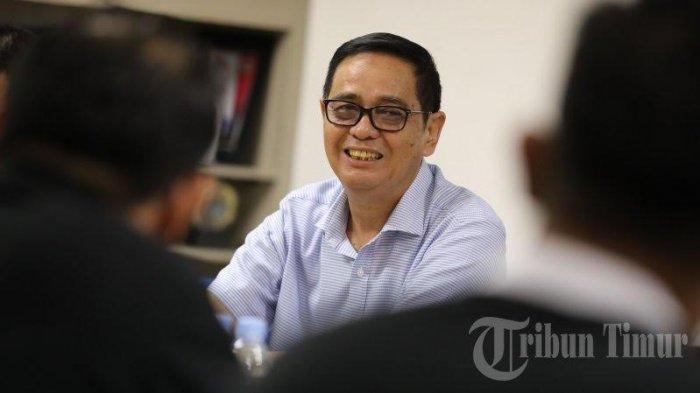 FOTO: Harmil Mattotorang Silaturahmi ke Redaksi Tribun Timur - Tribun ...