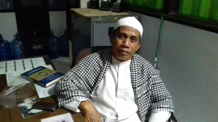 Ustad Hasan Basri Jadi Imam Salat Id di Masjid Al Markaz - Tribun-timur.com
