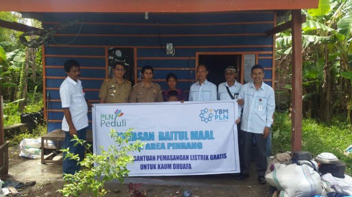 Gunakan Lampu Minyak, Warga Bunga Pinrang Ini Kini Bisa Nikmati Listrik ...