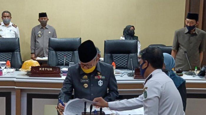 Taufan Teken MoU KUA-PPAS APBD Perubahan 2020, PAD Parepare Turun - Tribun-timur.com