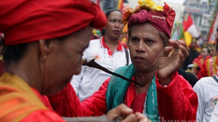 Mengenal Tarian Maggiri, Tarian Mengerikan dari Tanah Bugis yang Masih ...