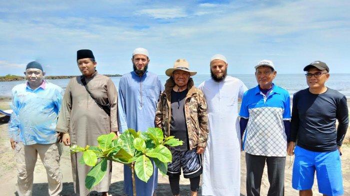 Aksa Mahmud Hadirkan Khusus 2 Imam Salat Tarawih asal Gaza Palestina di ...