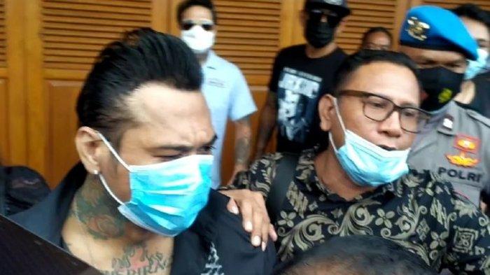 Ingat Jerinx Drummer SID? Bebas Setelah 10 Bulan Dipenjara Langsung ...