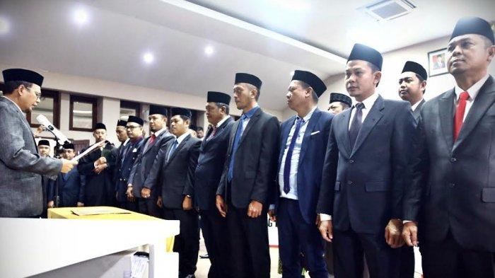 FOTO: Iqbal Suhaeb Melantik Direksi Perusda Makassar - Tribun-timur.com